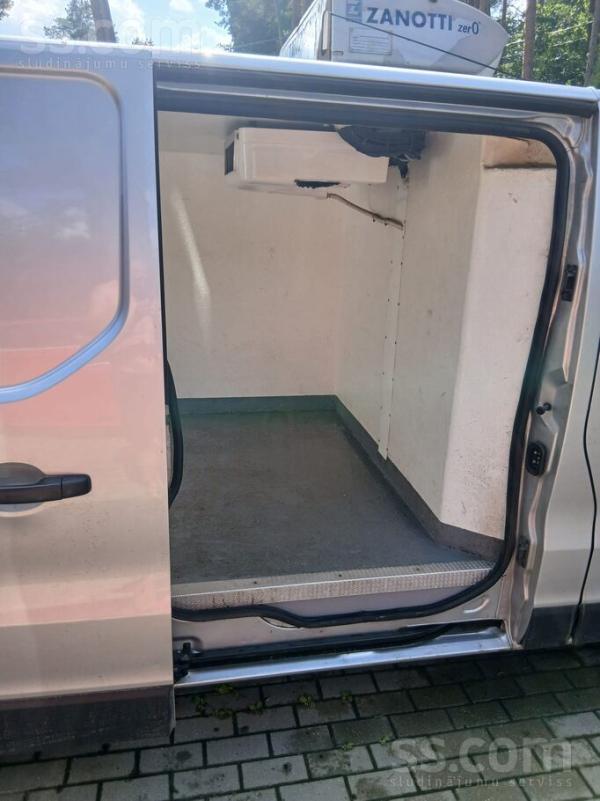 Pelēks Opel Vivaro 2018 Rīga, ar dzinēja tilpumu 1.60 L un nobraukumu 144 tūkst. km par 11000 €, foto 5 vietnē AUTOMOTO.COM.LV