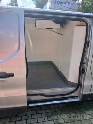 Grey Opel Vivaro 2018 in Riga, with an engine capacity of 1.60 L and mileage of 144 thousand km for 11000 €, photo 6 on AUTOMOTO.COM.LV