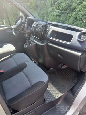 Grey Opel Vivaro 2018 in Riga, with an engine capacity of 1.60 L and mileage of 144 thousand km for 11000 €, photo 11 on AUTOMOTO.COM.LV