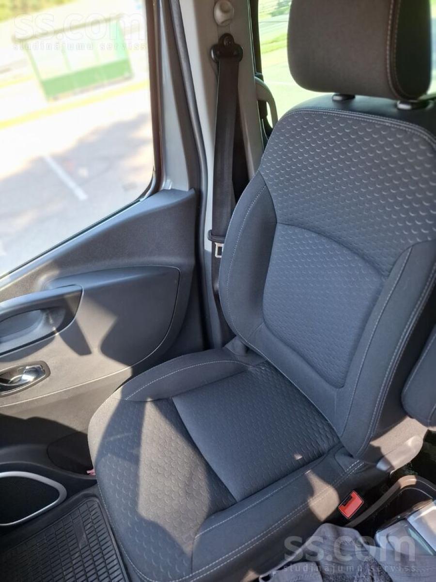 Pelēks Opel Vivaro 2018 Rīga, ar dzinēja tilpumu 1.60 L un nobraukumu 136 tūkst. km par 14900 €, foto 18 vietnē AUTOMOTO.COM.LV