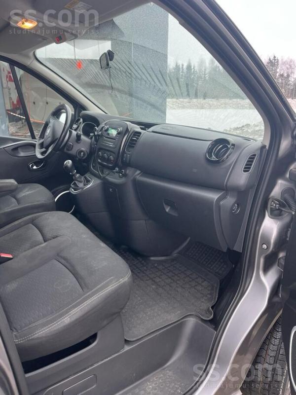 Pelēks Opel Vivaro 2019 Liepāja, ar dzinēja tilpumu 1.60 L un nobraukumu 211 tūkst. km par 13500 €, foto 1 vietnē AUTOMOTO.COM.LV