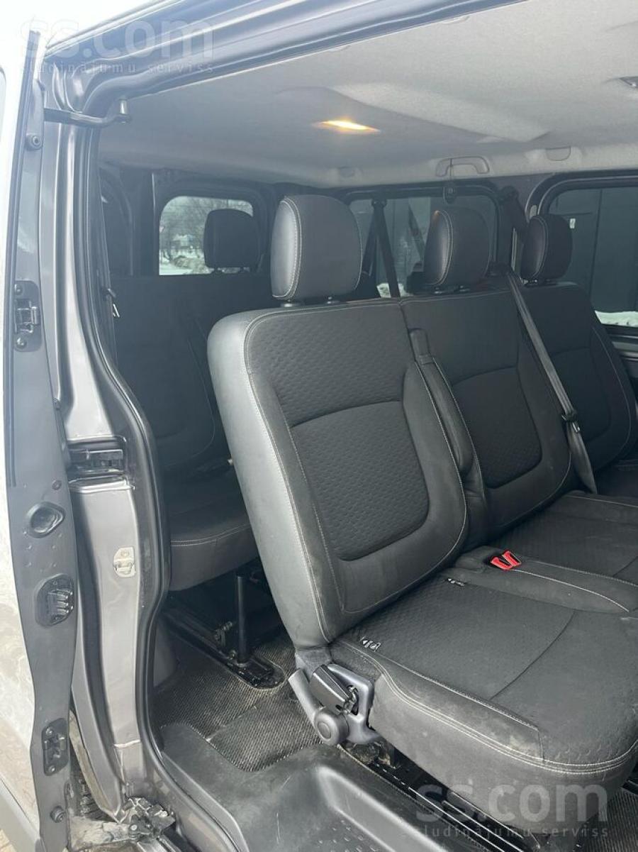 Grey Opel Vivaro 2019 in Liepaja, with an engine capacity of 1.60 L and mileage of 211 thousand km for 13500 €, photo 3 on AUTOMOTO.COM.LV