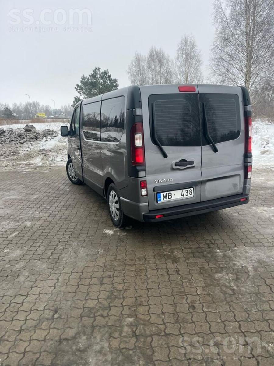 Grey Opel Vivaro 2019 in Liepaja, with an engine capacity of 1.60 L and mileage of 211 thousand km for 13500 €, photo 4 on AUTOMOTO.COM.LV