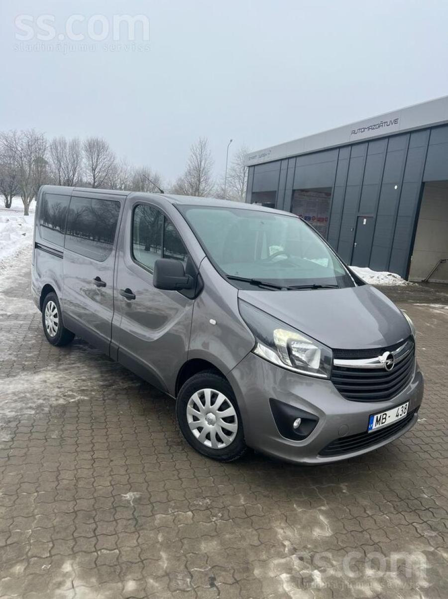 Grey Opel Vivaro 2019 in Liepaja, with an engine capacity of 1.60 L and mileage of 211 thousand km for 13500 €, photo 5 on AUTOMOTO.COM.LV