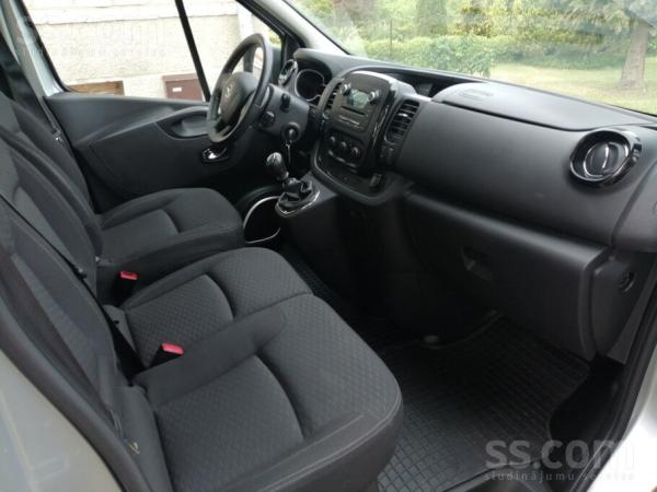 Grey Opel Vivaro 2019 in Saldus, with an engine capacity of 1.60 L and mileage of 265 thousand km for 12500 €, photo 8 on AUTOMOTO.COM.LV