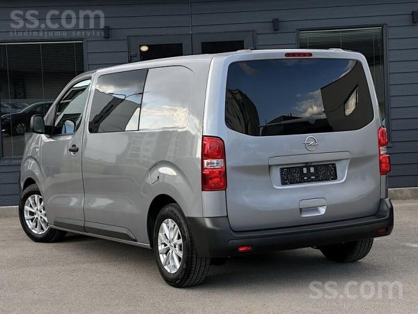 Pelēks Opel Vivaro 2022 Jelgava, ar dzinēja tilpumu 2.00 L un nobraukumu 130 tūkst. km par 21500 €, foto 2 vietnē AUTOMOTO.COM.LV