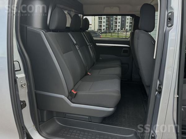 Grey Opel Vivaro 2022 in Jelgava, with an engine capacity of 2.00 L and mileage of 130 thousand km for 21500 €, photo 9 on AUTOMOTO.COM.LV