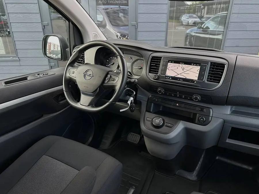 Grey Opel Vivaro 2022 in Jelgava, with an engine capacity of 2.00 L and mileage of 130 thousand km for 21500 €, photo 13 on AUTOMOTO.COM.LV