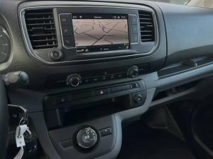 Grey Opel Vivaro 2022 in Jelgava, with an engine capacity of 2.00 L and mileage of 130 thousand km for 21500 €, photo 18 on AUTOMOTO.COM.LV