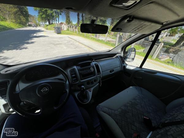 Grey Opel Vivaro 2002 in Silute, with an engine capacity of 1.90 L and mileage of 442 thousand km for 1850 €, photo 9 on AUTOMOTO.COM.LV