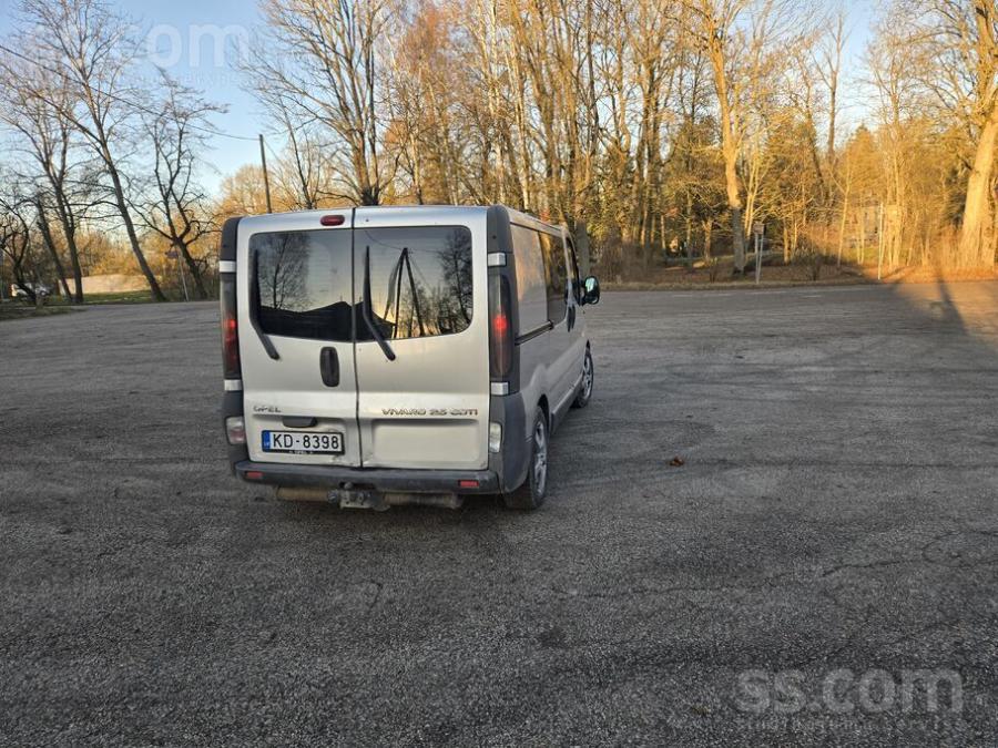 Grey Opel Vivaro 2003 in Jelgava, with an engine capacity of 2.50 L and mileage of 340 thousand km for 2100 €, photo 2 on AUTOMOTO.COM.LV