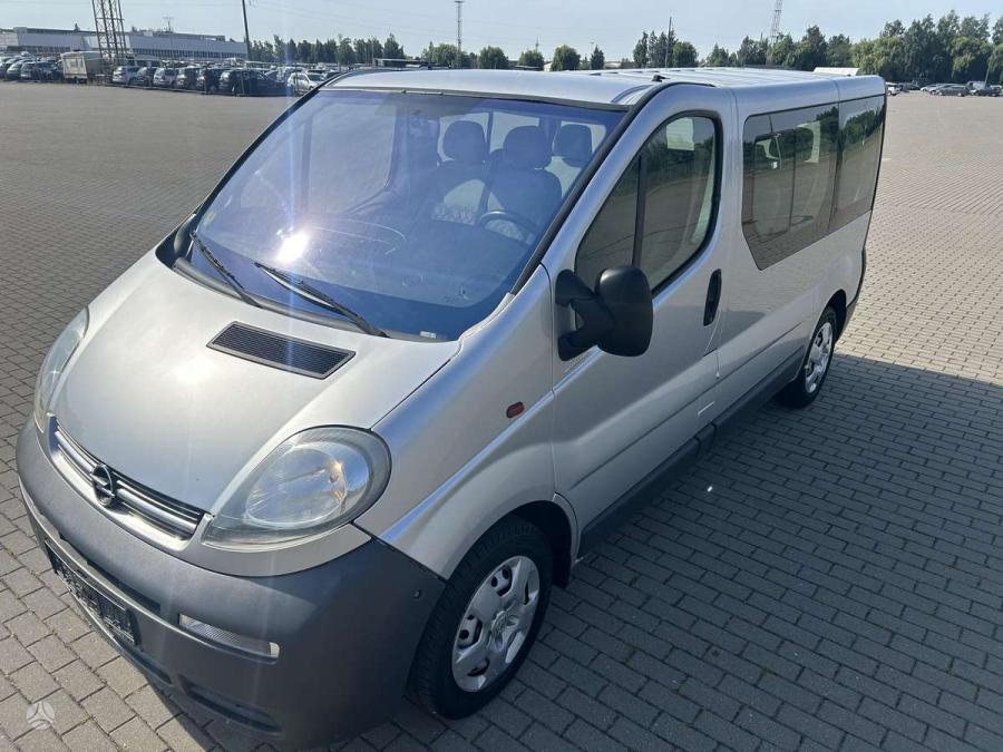 Pelēks Opel Vivaro 2005 Marijampole, ar dzinēja tilpumu 1.87 L un nobraukumu 276 tūkst. km par 4650 €, foto 10 vietnē AUTOMOTO.COM.LV
