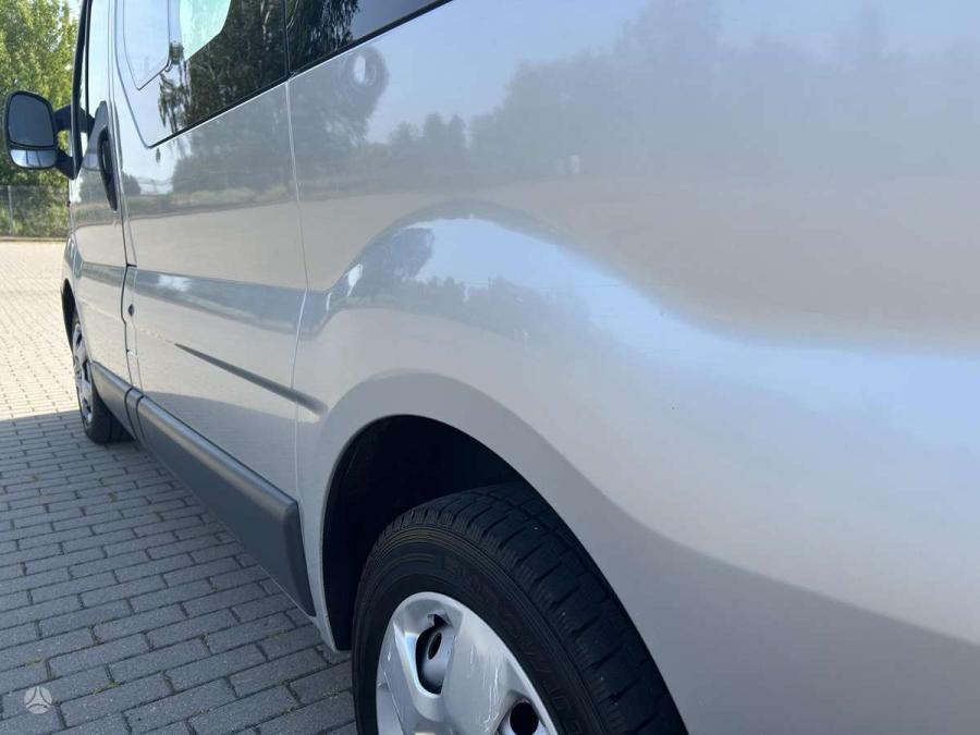Pelēks Opel Vivaro 2005 Marijampole, ar dzinēja tilpumu 1.87 L un nobraukumu 276 tūkst. km par 4650 €, foto 14 vietnē AUTOMOTO.COM.LV