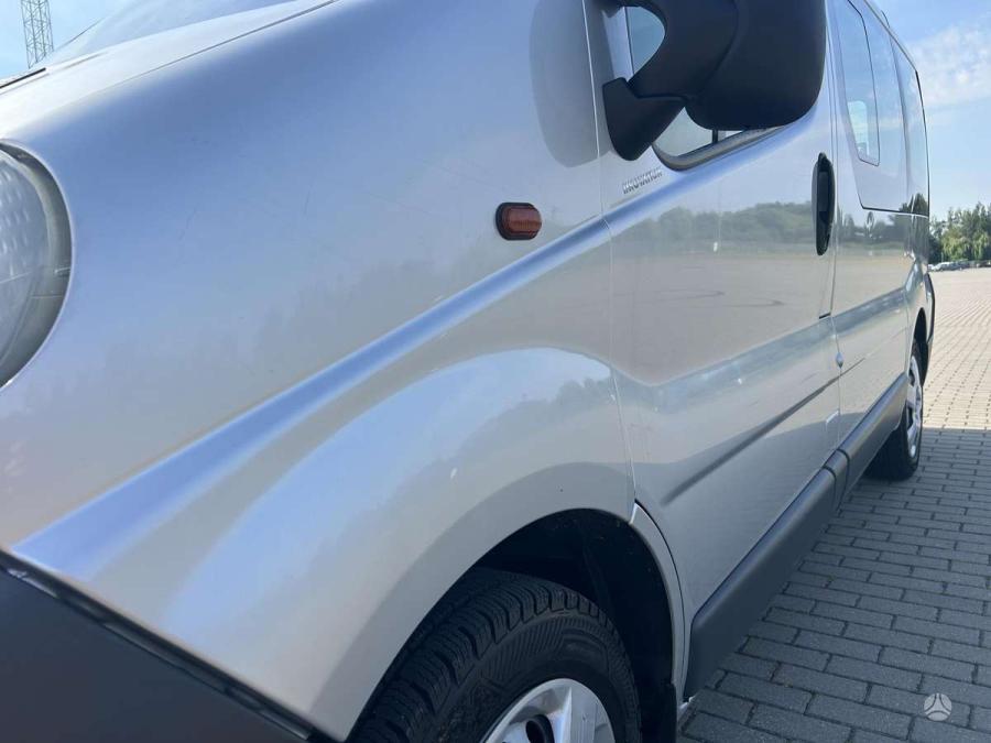 Pelēks Opel Vivaro 2005 Marijampole, ar dzinēja tilpumu 1.87 L un nobraukumu 276 tūkst. km par 4650 €, foto 15 vietnē AUTOMOTO.COM.LV