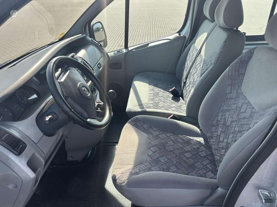 Pelēks Opel Vivaro 2005 Marijampole, ar dzinēja tilpumu 1.87 L un nobraukumu 276 tūkst. km par 4650 €, foto 22 vietnē AUTOMOTO.COM.LV