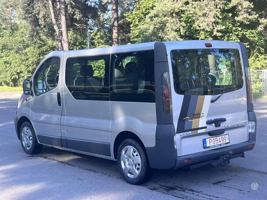 Grey Opel Vivaro 2005 in Vilnius, with an engine capacity of 1.87 L and mileage of 277 thousand km for 5700 €, photo 5 on AUTOMOTO.COM.LV