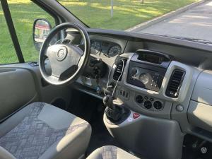 Grey Opel Vivaro 2005 in Vilnius, with an engine capacity of 1.87 L and mileage of 277 thousand km for 5700 €, photo 8 on AUTOMOTO.COM.LV