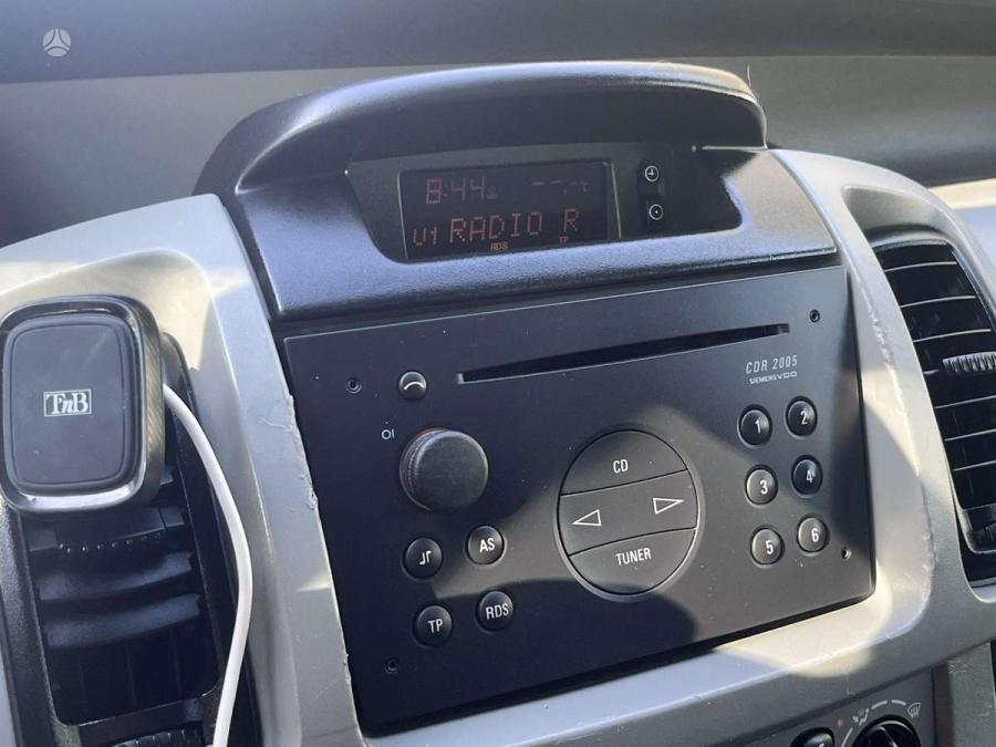 Grey Opel Vivaro 2005 in Vilnius, with an engine capacity of 1.87 L and mileage of 277 thousand km for 5700 €, photo 14 on AUTOMOTO.COM.LV