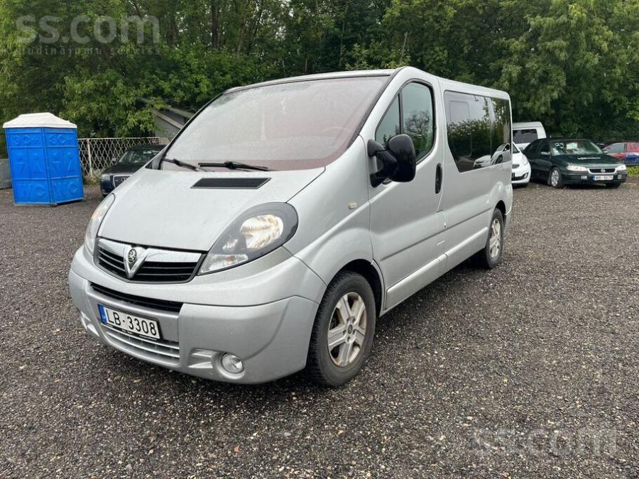 Grey Opel Vivaro 2006 in Riga, with an engine capacity of 2.50 L and mileage of 370 thousand km for 5490 €, photo 3 on AUTOMOTO.COM.LV
