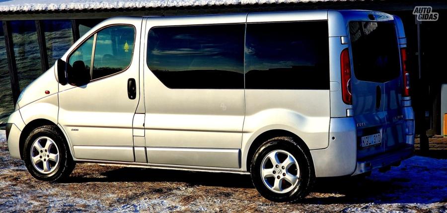 Grey Opel Vivaro 2007 in Kretinga, with an engine capacity of 2.00 L and mileage of 185 thousand km for 7499 €, photo 9 on AUTOMOTO.COM.LV