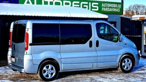 Grey Opel Vivaro 2007 in Kretinga, with an engine capacity of 2.00 L and mileage of 185 thousand km for 7499 €, photo 12 on AUTOMOTO.COM.LV