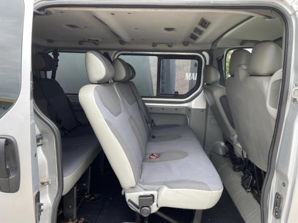 Pelēks Opel Vivaro 2007 Rīga, ar dzinēja tilpumu 2.00 L un nobraukumu 337 tūkst. km par 4800 €, foto 2 vietnē AUTOMOTO.COM.LV
