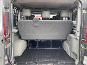 Grey Opel Vivaro 2007 in Riga, with an engine capacity of 2.00 L and mileage of 337 thousand km for 4800 €, photo 6 on AUTOMOTO.COM.LV
