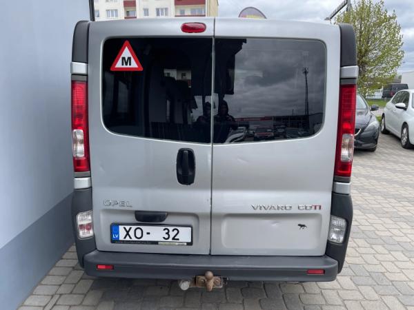 Pelēks Opel Vivaro 2007 Rīga, ar dzinēja tilpumu 2.00 L un nobraukumu 337 tūkst. km par 4800 €, foto 6 vietnē AUTOMOTO.COM.LV