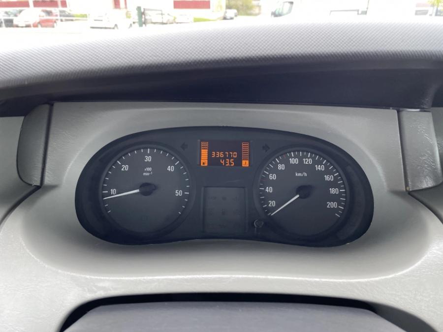 Grey Opel Vivaro 2007 in Riga, with an engine capacity of 2.00 L and mileage of 337 thousand km for 4800 €, photo 14 on AUTOMOTO.COM.LV