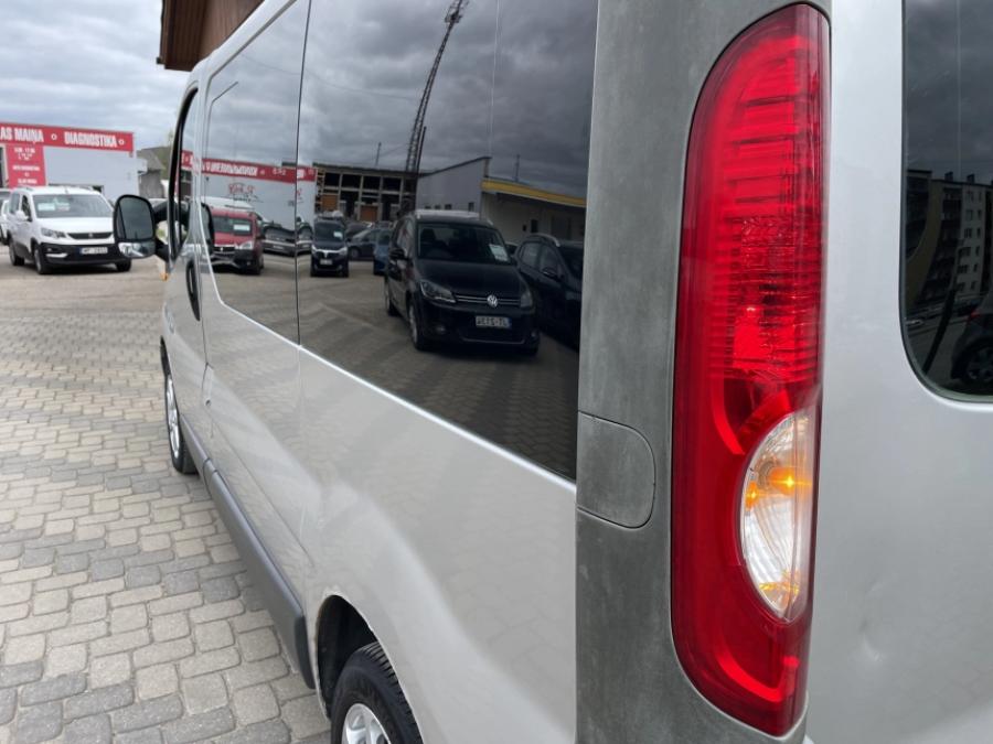 Grey Opel Vivaro 2007 in Riga, with an engine capacity of 2.00 L and mileage of 337 thousand km for 4800 €, photo 18 on AUTOMOTO.COM.LV