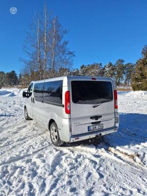 Grey Opel Vivaro 2009 in Radviliskis, with an engine capacity of 2.46 L and mileage of 388 thousand km for 6350 €, photo 4 on AUTOMOTO.COM.LV