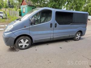 Grey Opel Vivaro 2009 in Riga, with an engine capacity of 2.50 L and mileage of 235 thousand km for 6970 €, photo 4 on AUTOMOTO.COM.LV
