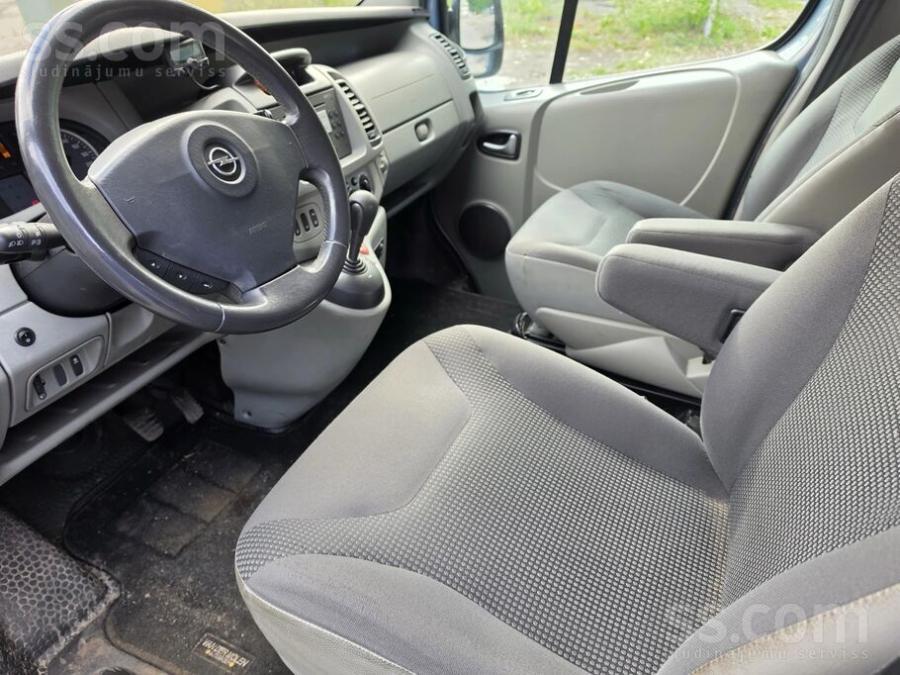 Grey Opel Vivaro 2009 in Riga, with an engine capacity of 2.50 L and mileage of 235 thousand km for 6970 €, photo 11 on AUTOMOTO.COM.LV