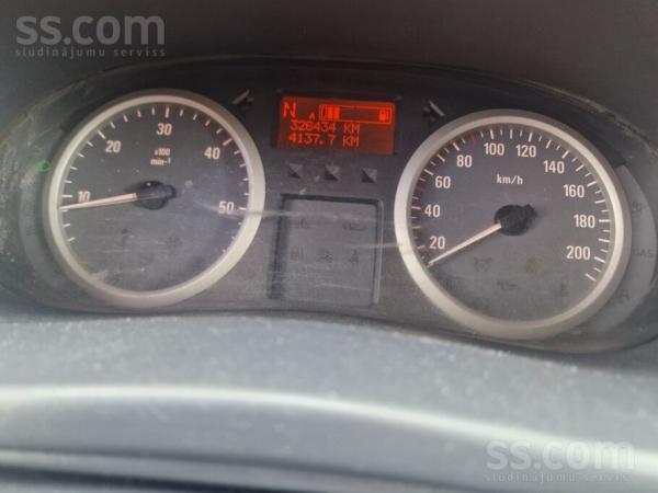 Pelēks Opel Vivaro 2010 Rīga, ar dzinēja tilpumu 2.50 L un nobraukumu 327 tūkst. km par 3550 €, foto 2 vietnē AUTOMOTO.COM.LV