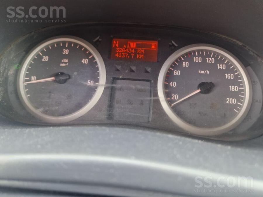 Pelēks Opel Vivaro 2010 Rīga, ar dzinēja tilpumu 2.50 L un nobraukumu 327 tūkst. km par 3550 €, foto 3 vietnē AUTOMOTO.COM.LV