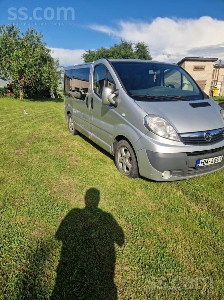 Pelēks Opel Vivaro 2010 Rīga, ar dzinēja tilpumu 2.50 L un nobraukumu 327 tūkst. km par 3550 €, foto 8 vietnē AUTOMOTO.COM.LV