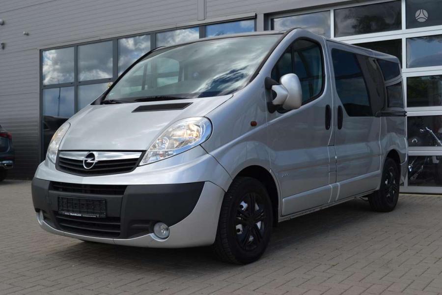Grey Opel Vivaro 2010 in Vilnius, with an engine capacity of 2.00 L and mileage of 228 thousand km for 8500 €, photo 3 on AUTOMOTO.COM.LV