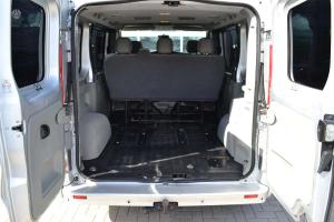 Grey Opel Vivaro 2010 in Vilnius, with an engine capacity of 2.00 L and mileage of 228 thousand km for 8500 €, photo 14 on AUTOMOTO.COM.LV