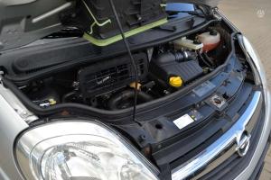 Grey Opel Vivaro 2010 in Vilnius, with an engine capacity of 2.00 L and mileage of 228 thousand km for 8500 €, photo 18 on AUTOMOTO.COM.LV