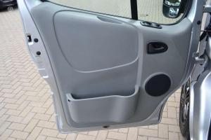 Grey Opel Vivaro 2010 in Vilnius, with an engine capacity of 2.00 L and mileage of 228 thousand km for 8500 €, photo 20 on AUTOMOTO.COM.LV