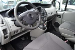 Grey Opel Vivaro 2010 in Vilnius, with an engine capacity of 2.00 L and mileage of 228 thousand km for 8500 €, photo 21 on AUTOMOTO.COM.LV