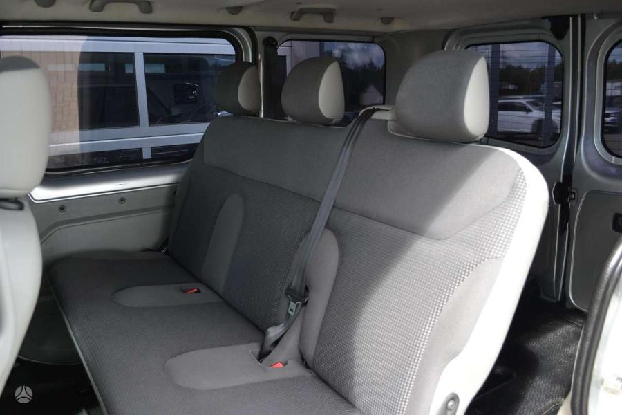 Grey Opel Vivaro 2010 in Vilnius, with an engine capacity of 2.00 L and mileage of 228 thousand km for 8500 €, photo 27 on AUTOMOTO.COM.LV