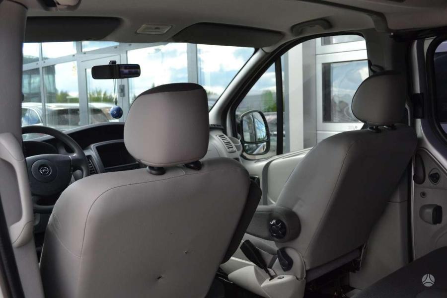 Grey Opel Vivaro 2010 in Vilnius, with an engine capacity of 2.00 L and mileage of 228 thousand km for 8500 €, photo 28 on AUTOMOTO.COM.LV