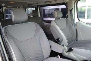 Grey Opel Vivaro 2010 in Vilnius, with an engine capacity of 2.00 L and mileage of 228 thousand km for 8500 €, photo 33 on AUTOMOTO.COM.LV