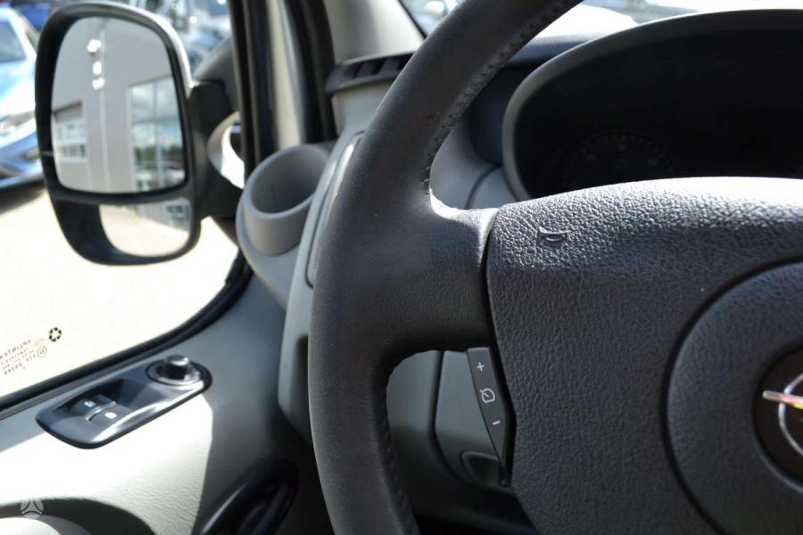 Grey Opel Vivaro 2010 in Vilnius, with an engine capacity of 2.00 L and mileage of 228 thousand km for 8500 €, photo 41 on AUTOMOTO.COM.LV