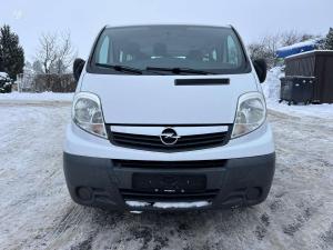 Grey Opel Vivaro 2011 in Vilnius, with an engine capacity of 2.46 L and mileage of 213 thousand km for 7500 €, photo 2 on AUTOMOTO.COM.LV