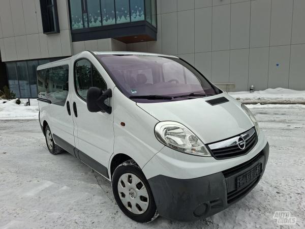 Grey Opel Vivaro 2011 in Vilnius, with an engine capacity of 2.00 L and mileage of 155 thousand km for 7750 €, photo 1 on AUTOMOTO.COM.LV