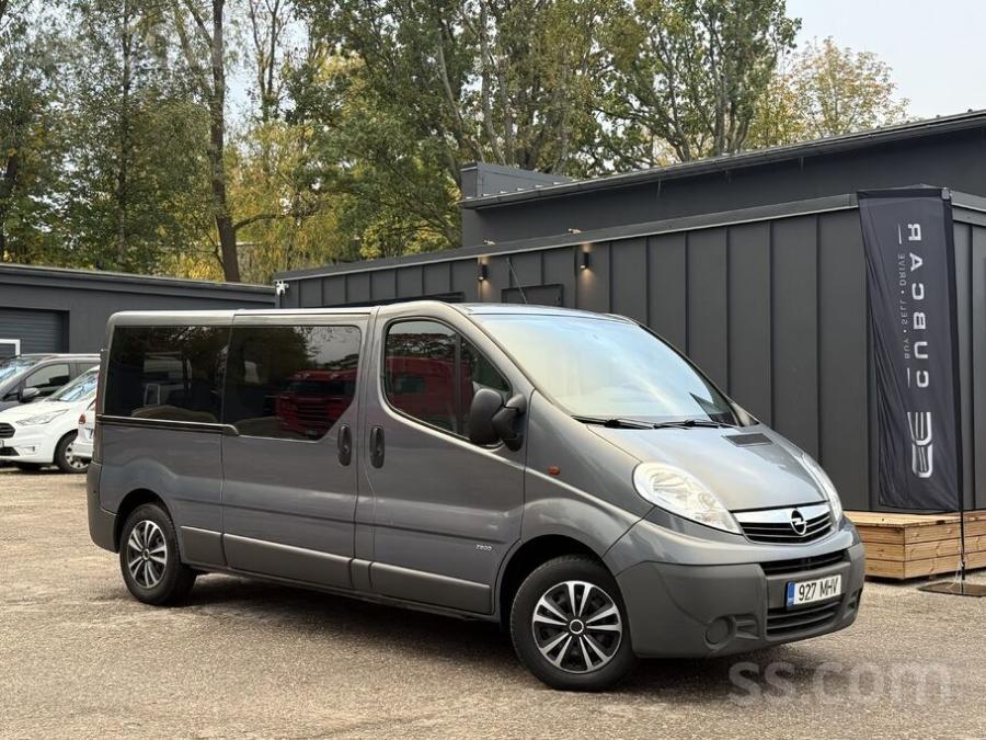 Pelēks Opel Vivaro 2011 Tallina, ar dzinēja tilpumu 2.00 L un nobraukumu 150 tūkst. km par 11900 €, foto 1 vietnē AUTOMOTO.COM.LV