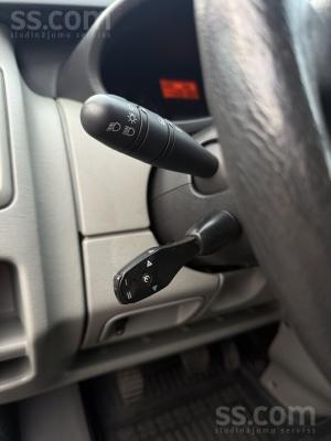 Pelēks Opel Vivaro 2011 Tallina, ar dzinēja tilpumu 2.00 L un nobraukumu 150 tūkst. km par 11900 €, foto 26 vietnē AUTOMOTO.COM.LV