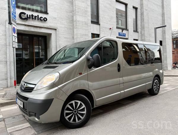 Grey Opel Vivaro 2012 in Tallinn, with an engine capacity of 2.00 L and mileage of 352 thousand km for 8999 €, photo 5 on AUTOMOTO.COM.LV